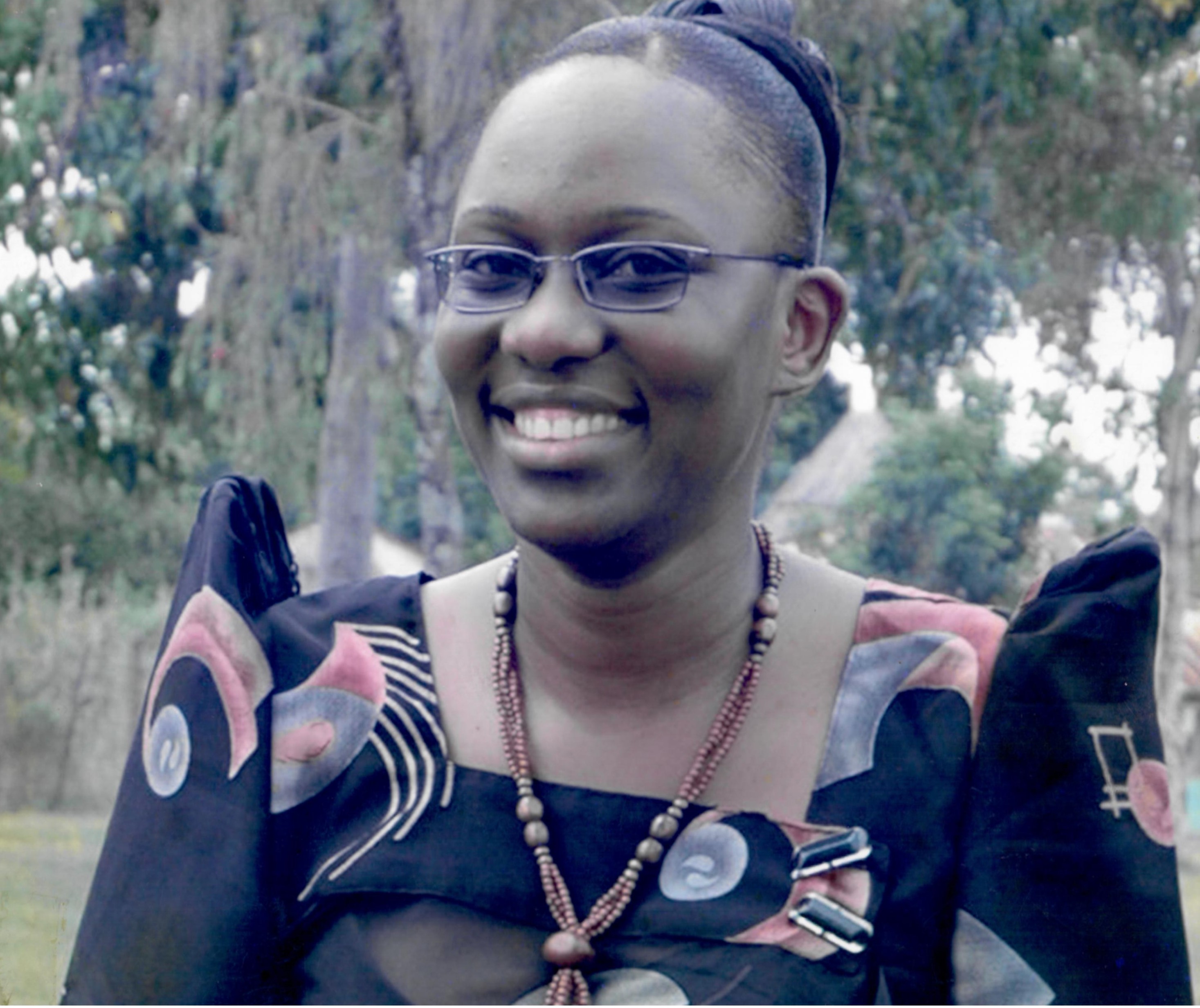 History of Gomesi Uganda’s ‘traditional dress’ – Humanist